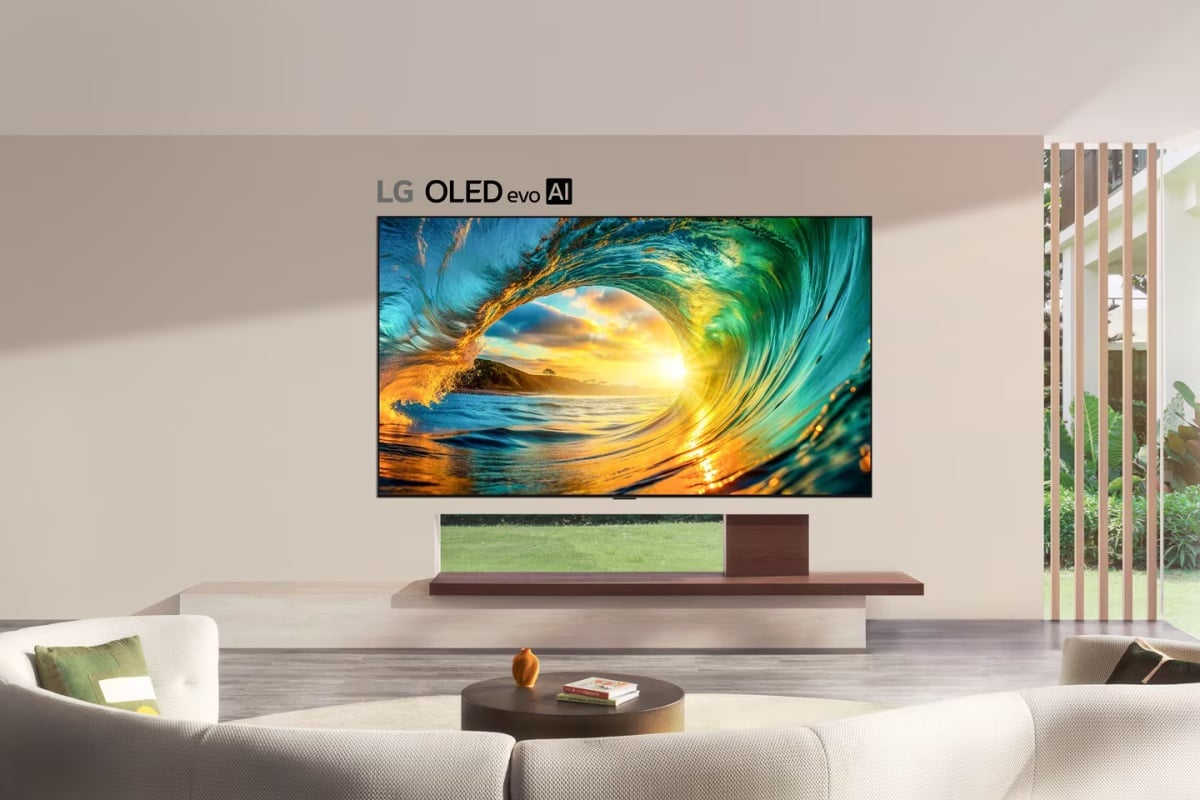 LG revives the classic "wallpaper TV"! The all-new OLED evo W6 combines ...
